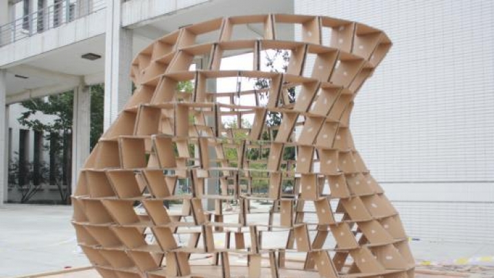 Students build cardboard dream houses - China Plus