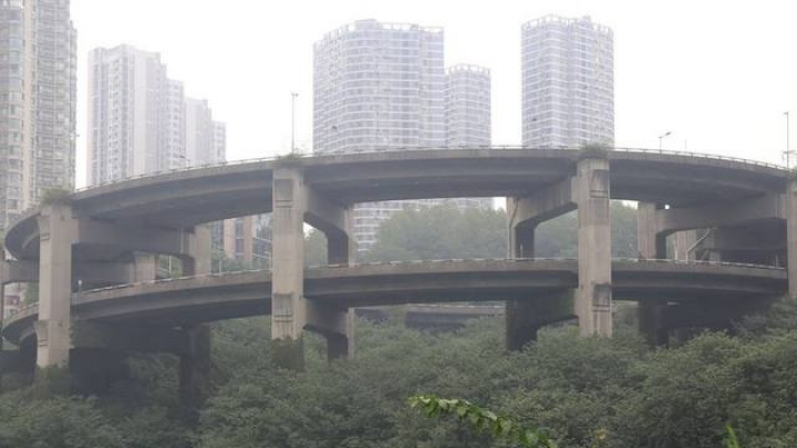 Spiral interchange in Chongqing becomes famous online - China Plus