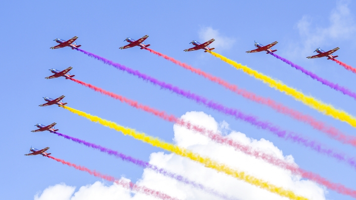 'Red Falcon' flying in the sky - China Plus