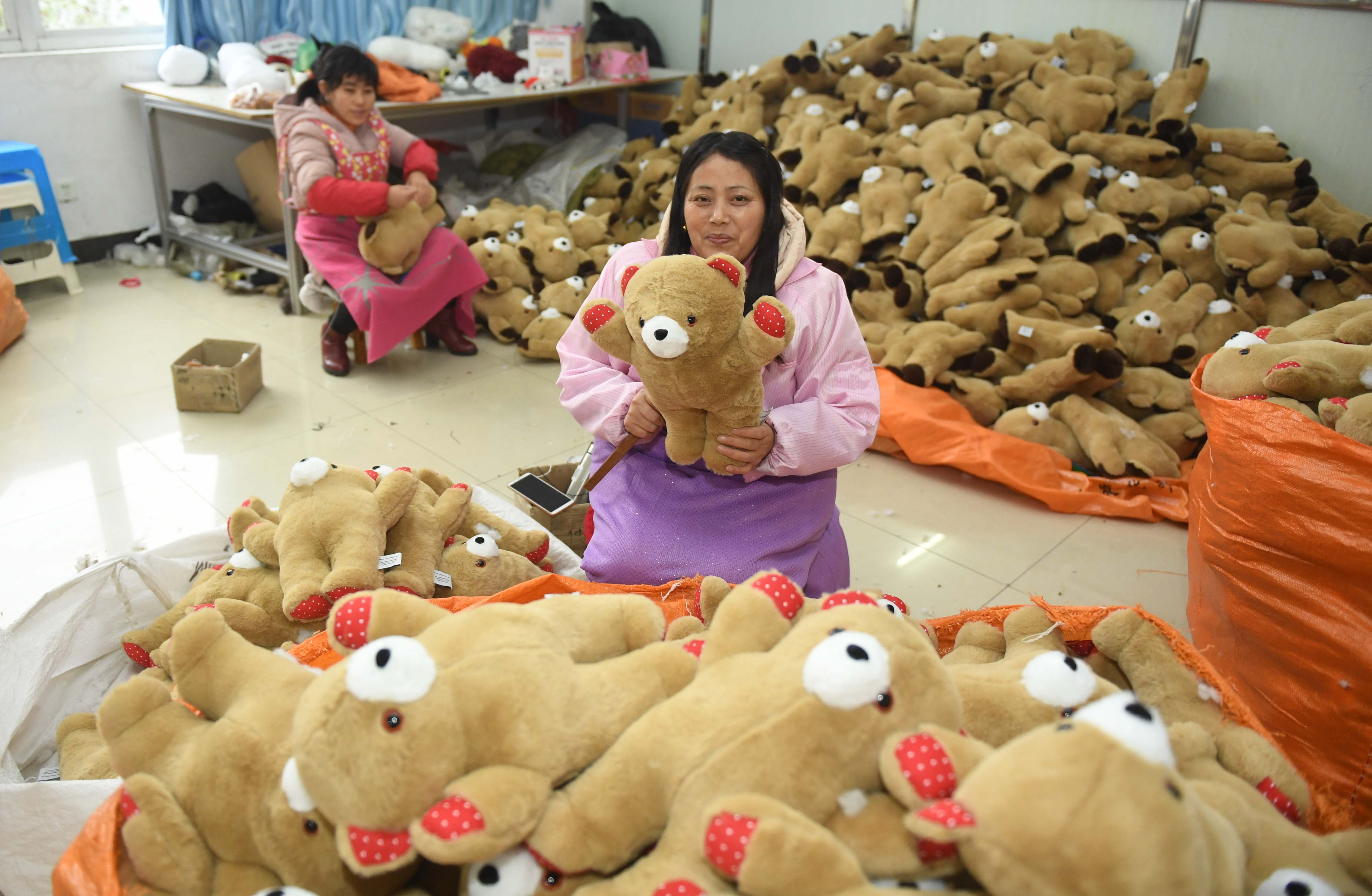 E. China companies export plush toys for holiday season - China Plus