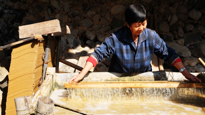Ancient papermaking techniques alive and well in Wenzhou - China Plus