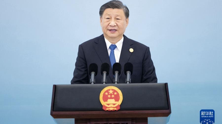 Си Дзинпин и Пън Лиюен посрещнаха официалните гости на церемонията по откриването на Азиатските игри