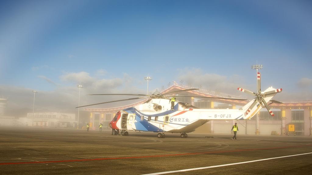 Chinas ziviler Großhubschrauber AC313A absolviert erste Flugtests auf ...