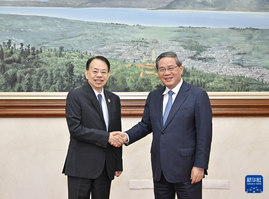 Kryeministri kinez pret që Kina dhe Banka Aziatike për Zhvillim të ...