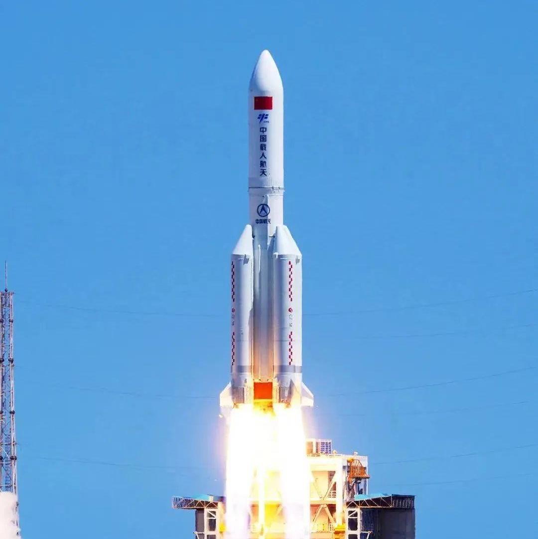 Nuovo record! Pieno successo per i 103 lanci consecutivi dei razzi ...